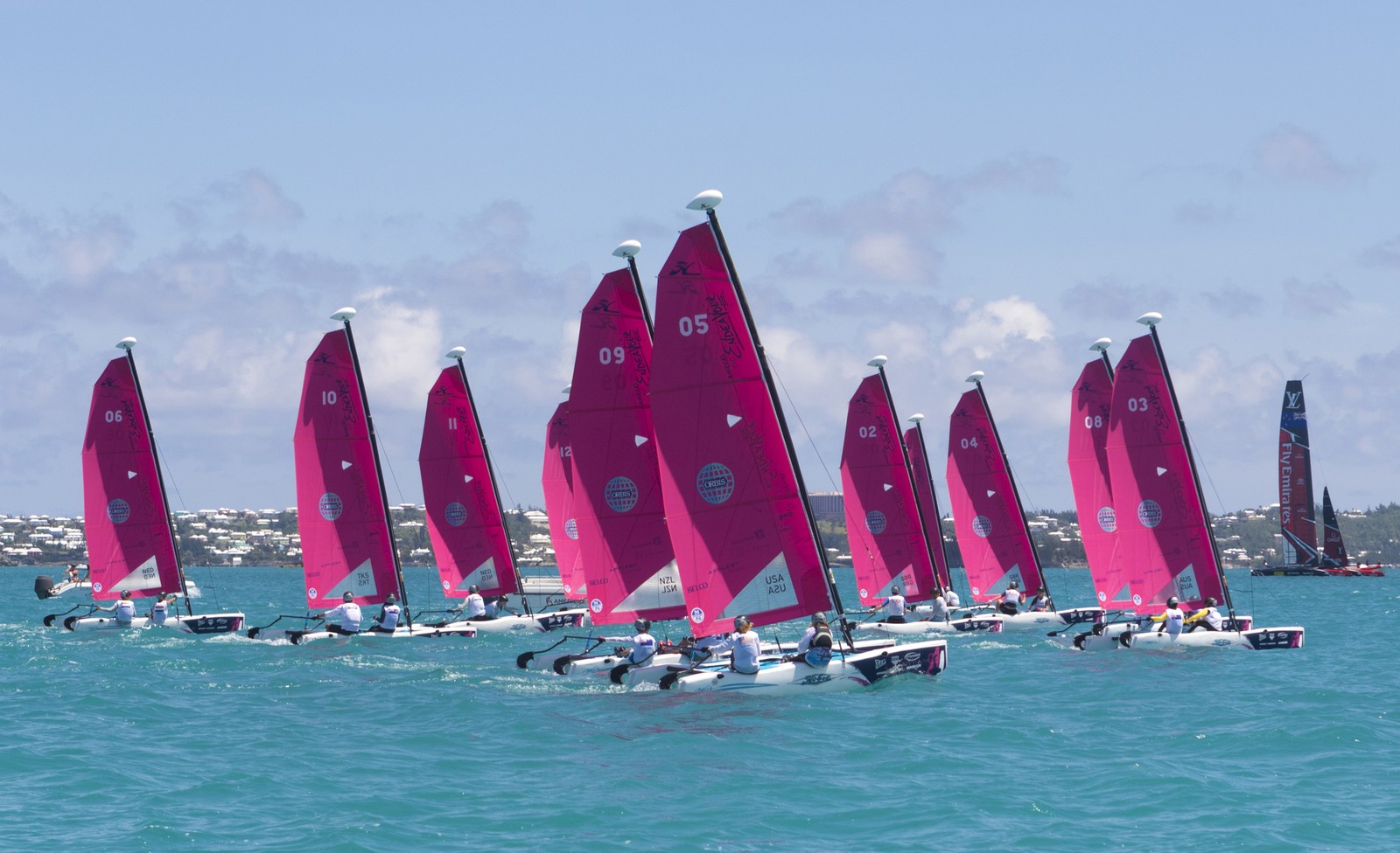 Youth Sailors Take on the America's Cup Course in Hobie Waves | Hobie